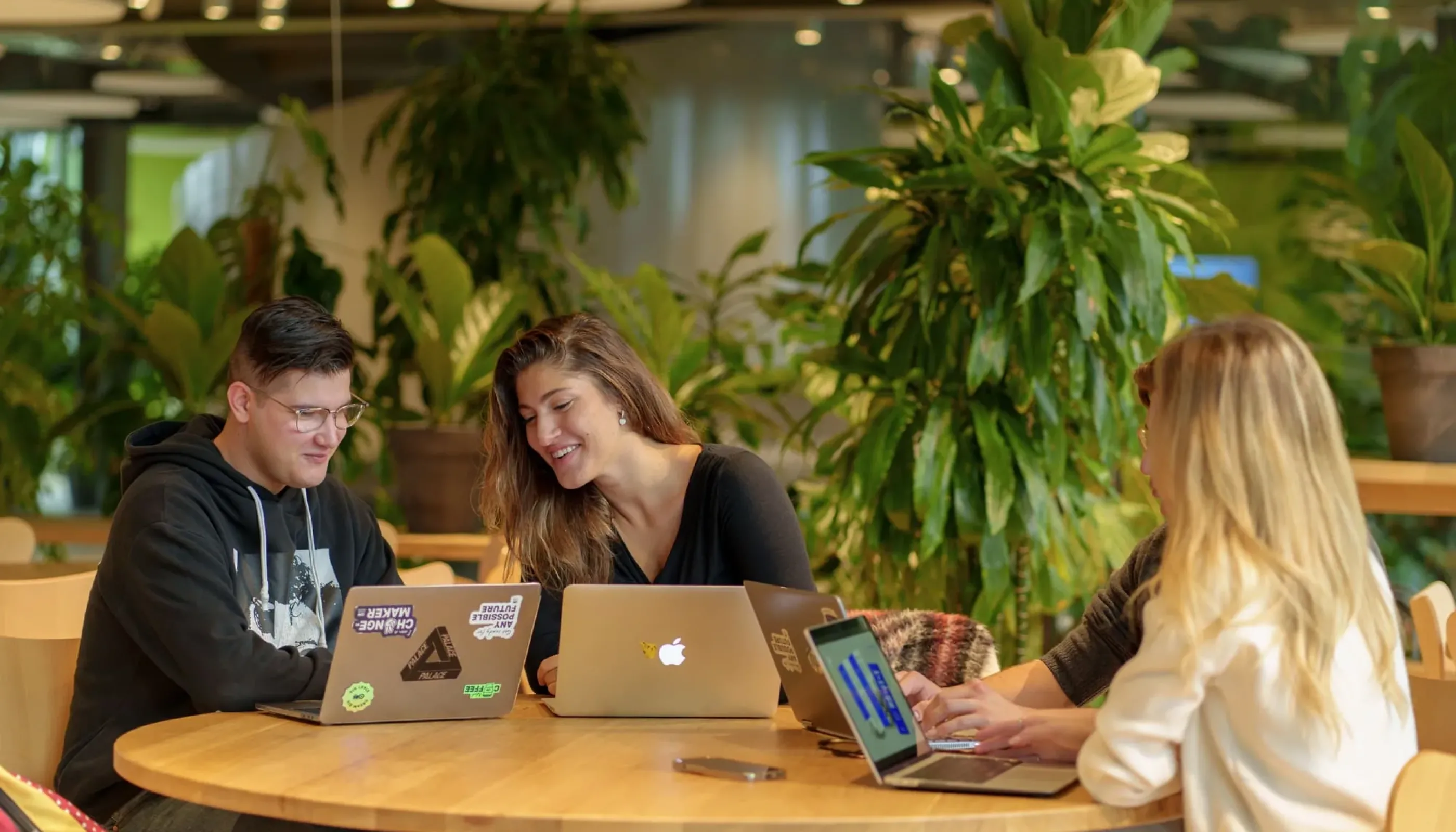 AI and fashion: styles of the past design of the future - H-FARM College